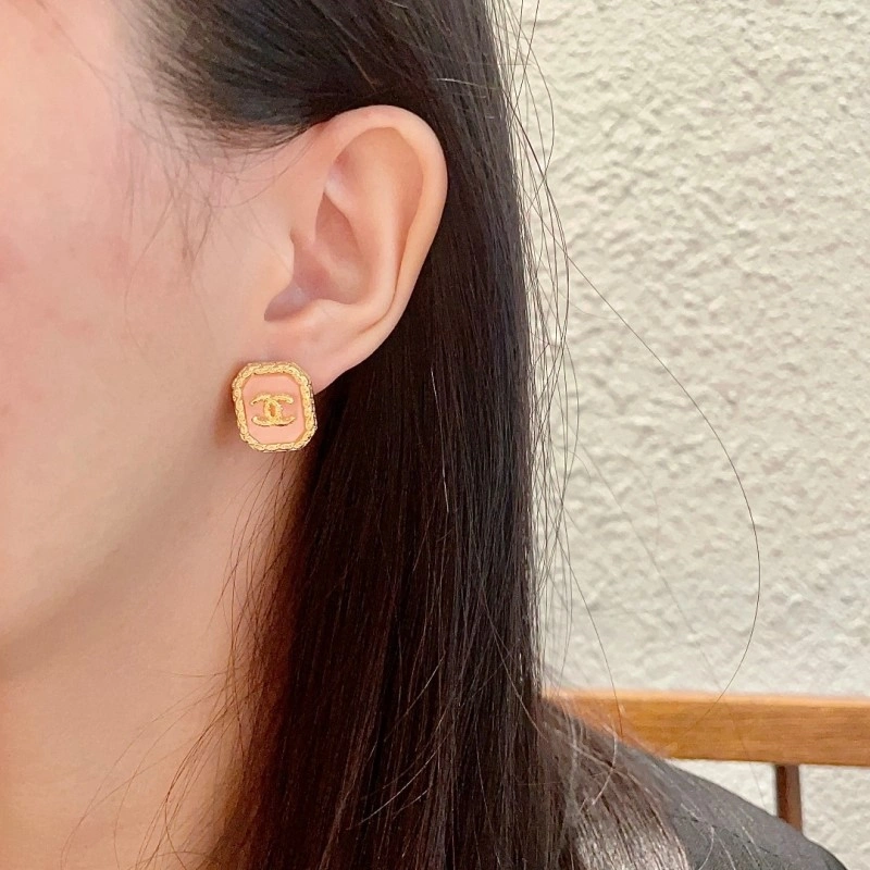 High accuracy Chanel Earrings
