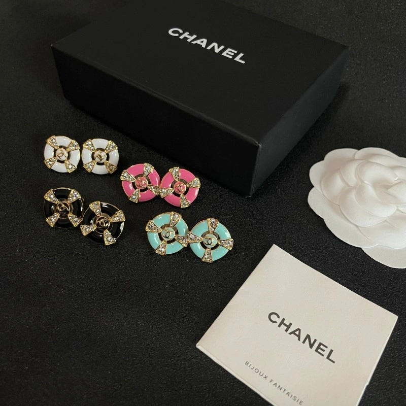 Top match Chanel Earrings