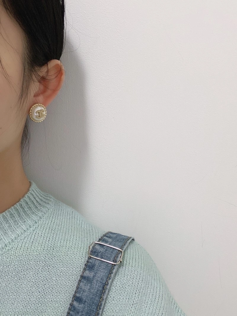 High fidelity Chanel Earrings