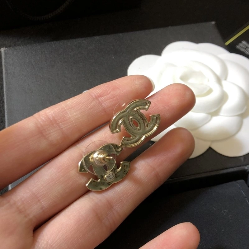 Top match Chanel Earrings