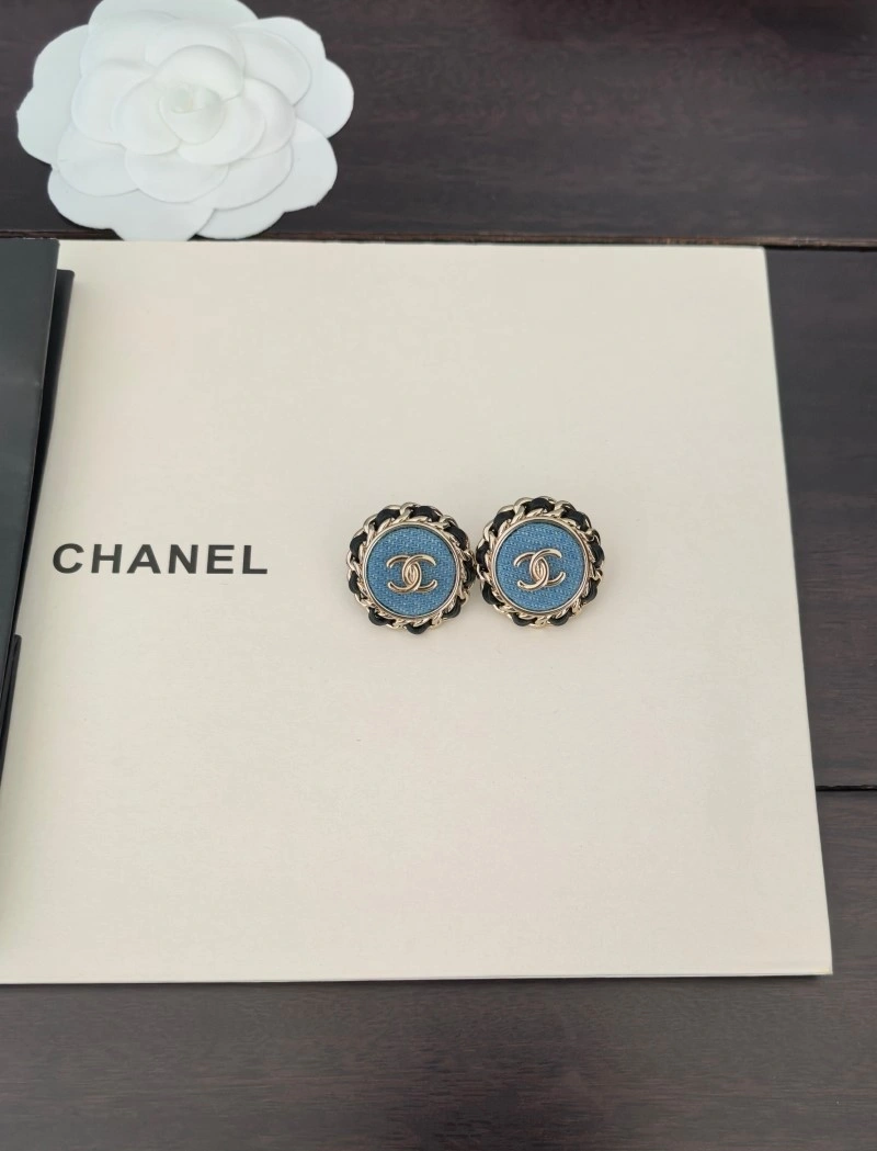 Top match Chanel Earrings
