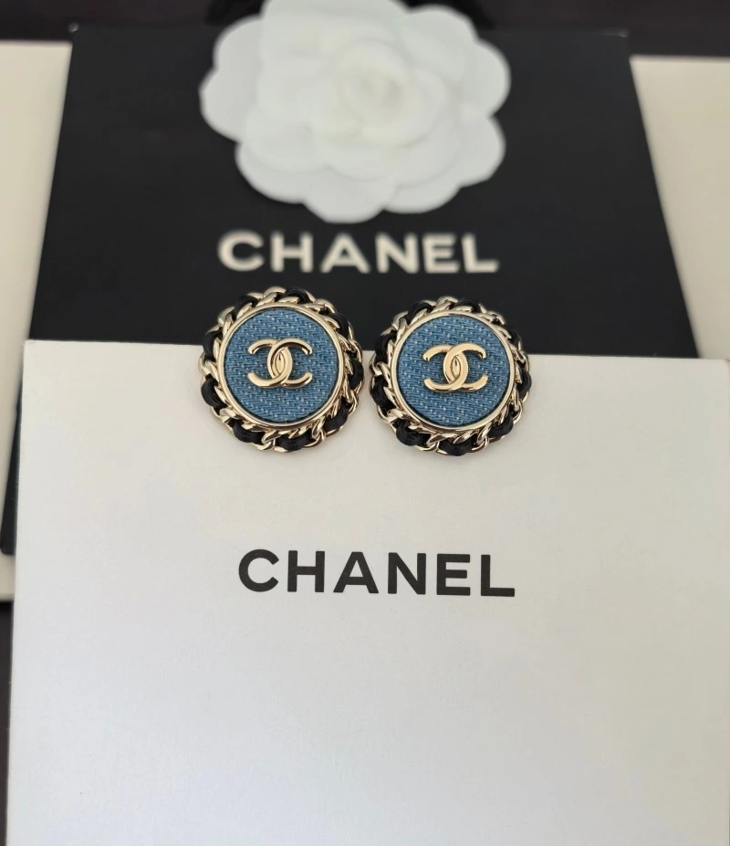 Top match Chanel Earrings