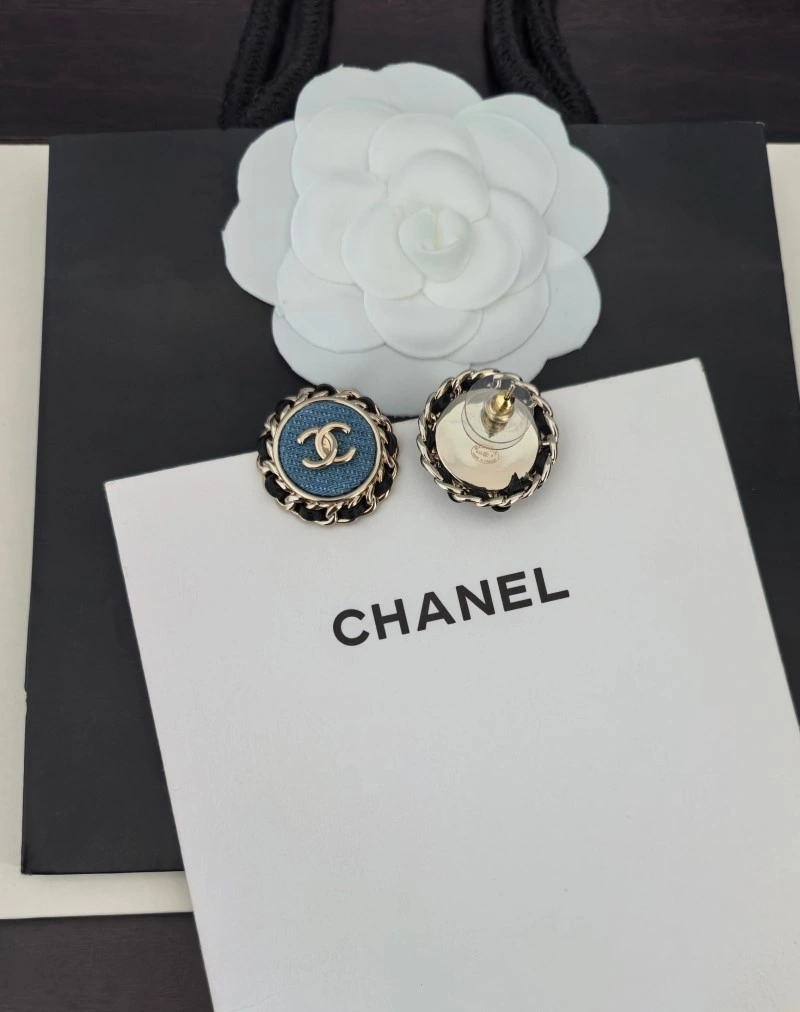 Top match Chanel Earrings