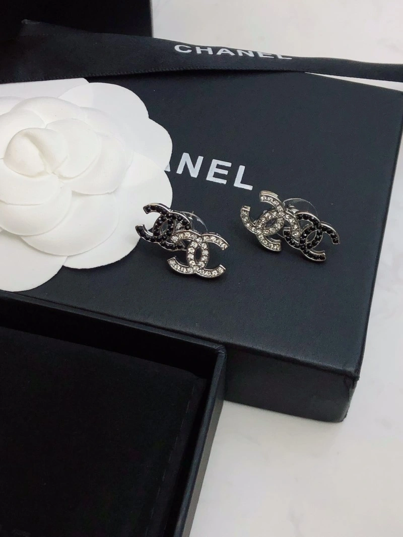Top match Chanel Earrings