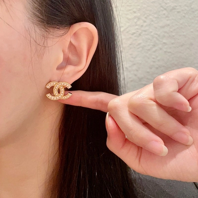 Top mirror Chanel Earrings