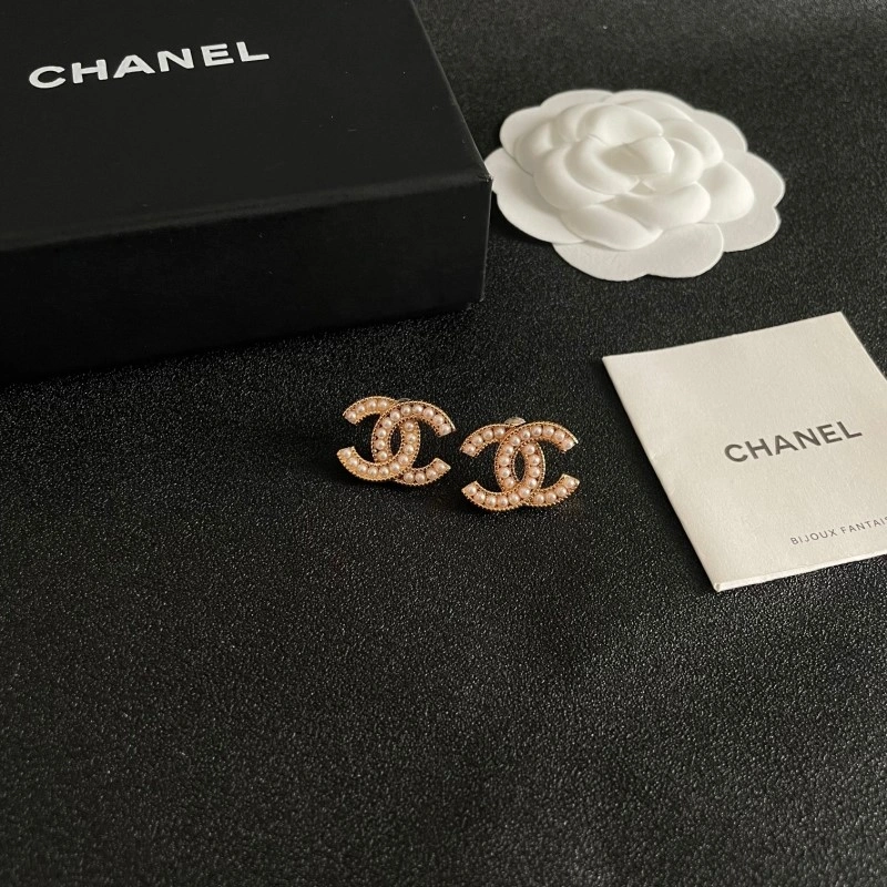 Top mirror Chanel Earrings