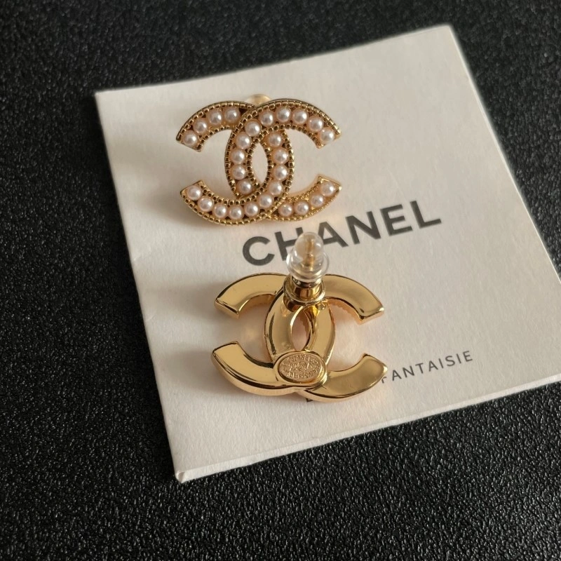 Top mirror Chanel Earrings