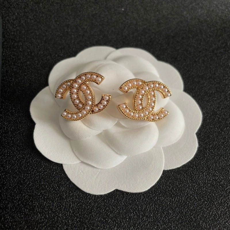 Top mirror Chanel Earrings