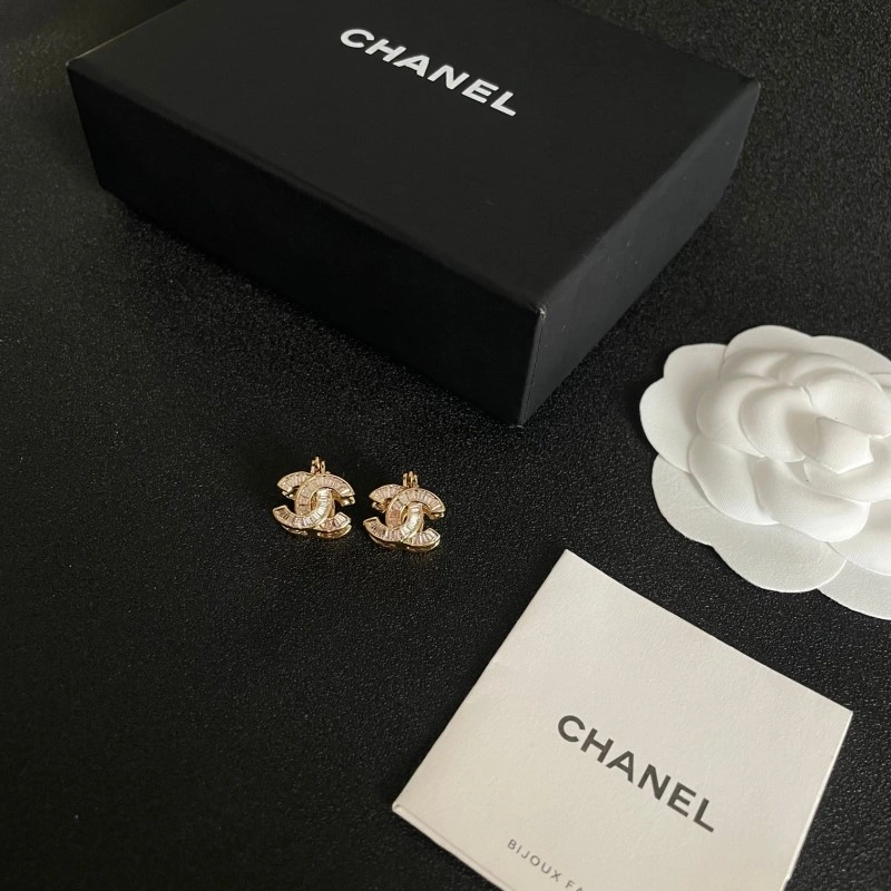 Top match Chanel Earrings