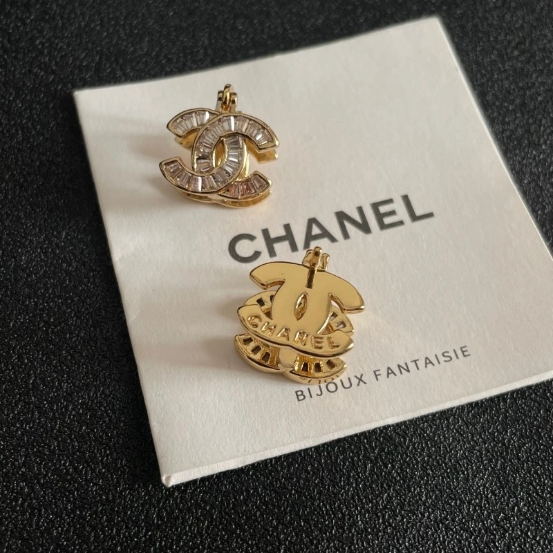Top match Chanel Earrings
