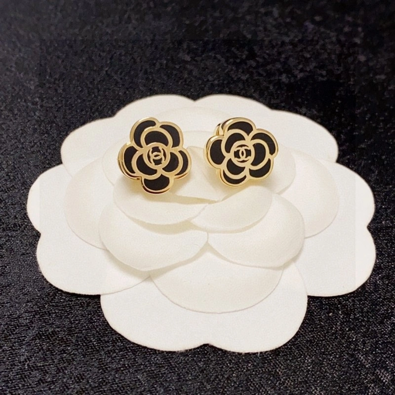Top match Chanel Earrings