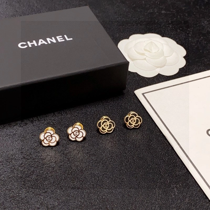 Top match Chanel Earrings