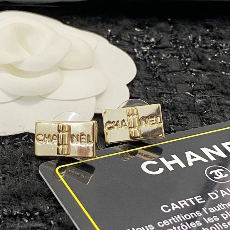Top match Chanel Earrings