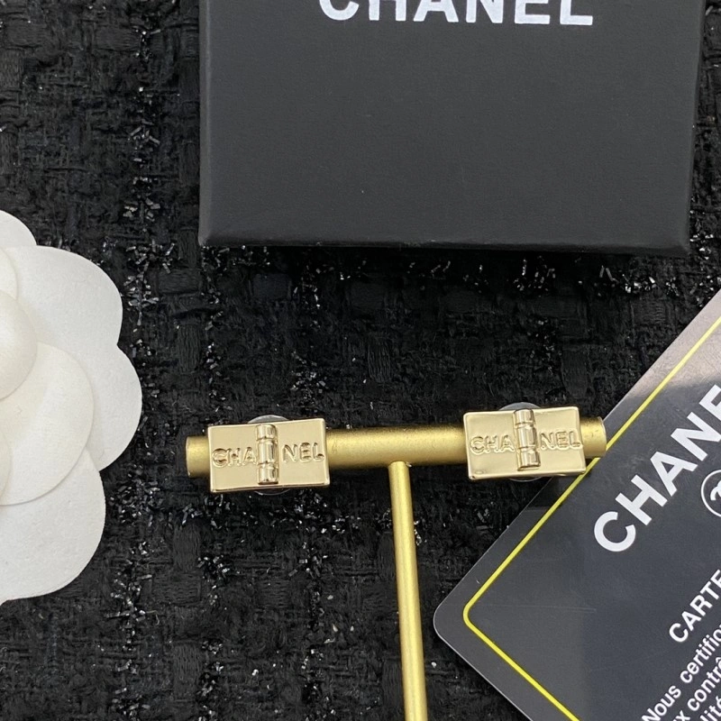 Top match Chanel Earrings