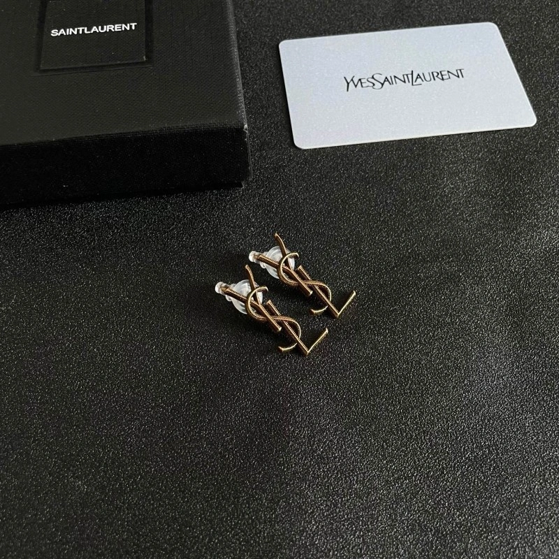 High fidelity Chanel Earrings