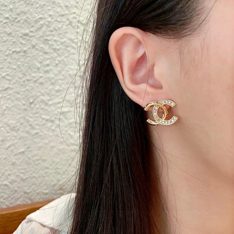 Top match Chanel Earrings