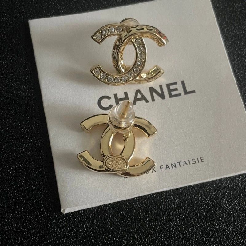 Top match Chanel Earrings