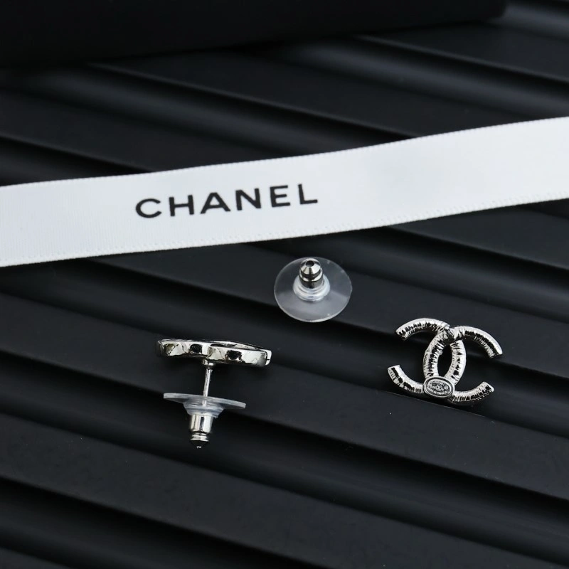 Top match Chanel Earrings