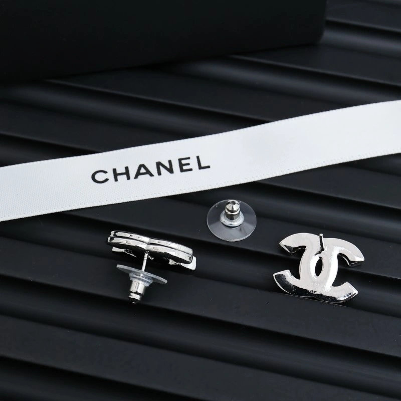 Top match Chanel Earrings