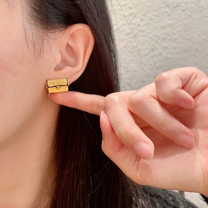 Top match Chanel Earrings