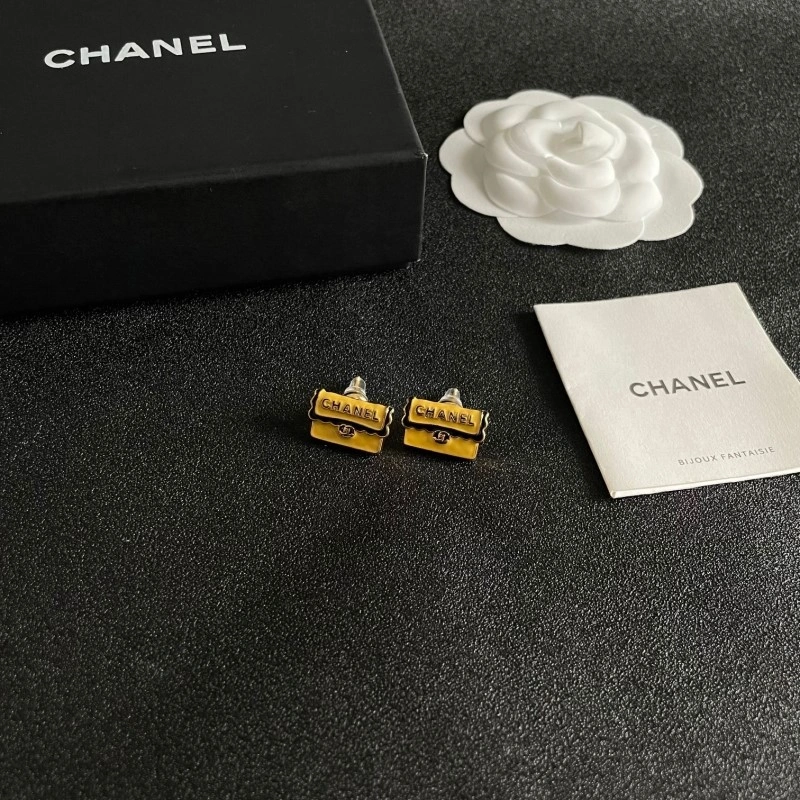 Top match Chanel Earrings