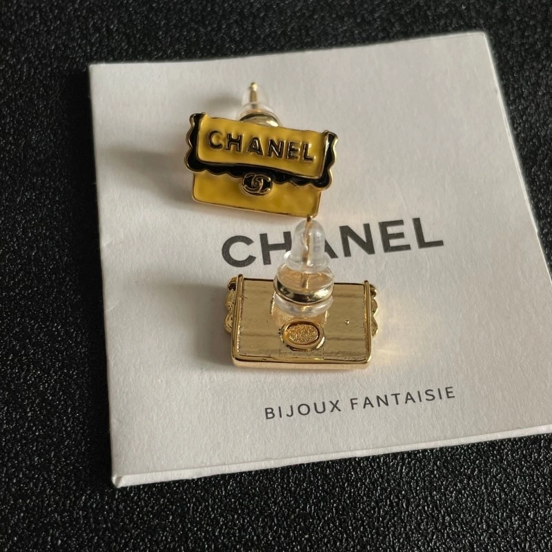 Top match Chanel Earrings