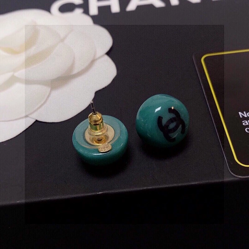 Top mirror Chanel Earrings