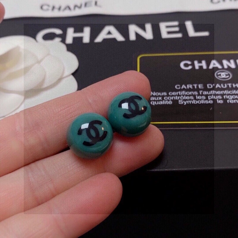 Top mirror Chanel Earrings