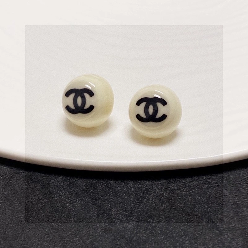 Top match Chanel Earrings