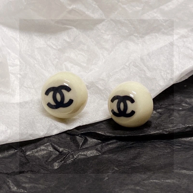 Top match Chanel Earrings