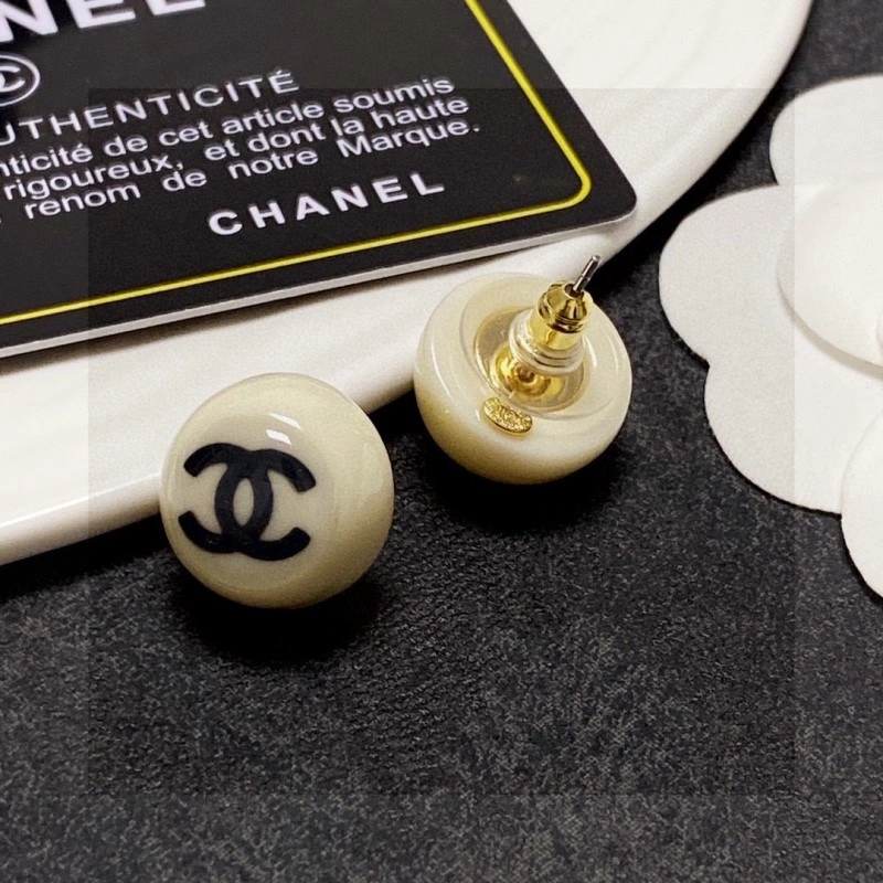 Top match Chanel Earrings