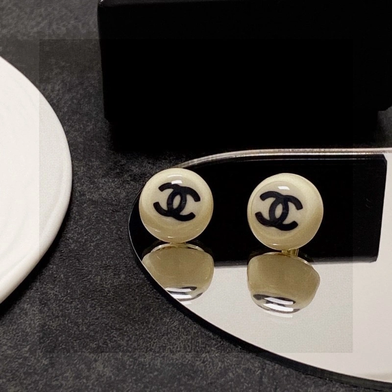 Top match Chanel Earrings