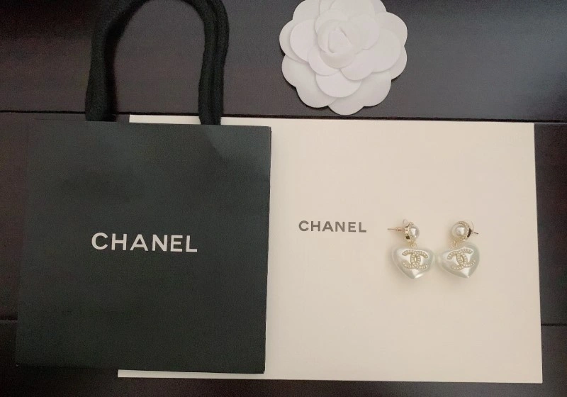 Accurate model Chanel Earrings