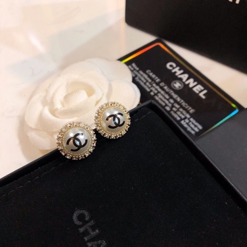Top mirror Chanel Earrings