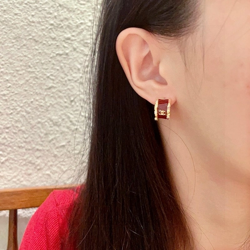 Top mirror Chanel Earrings