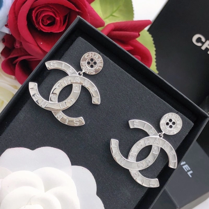 Top match Chanel Earrings