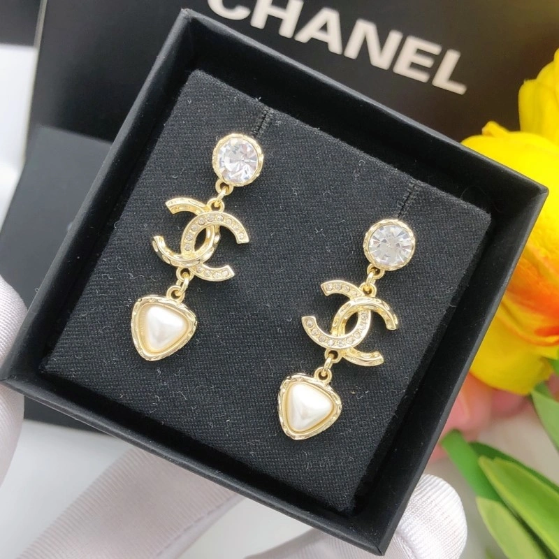 Top match Chanel Earrings