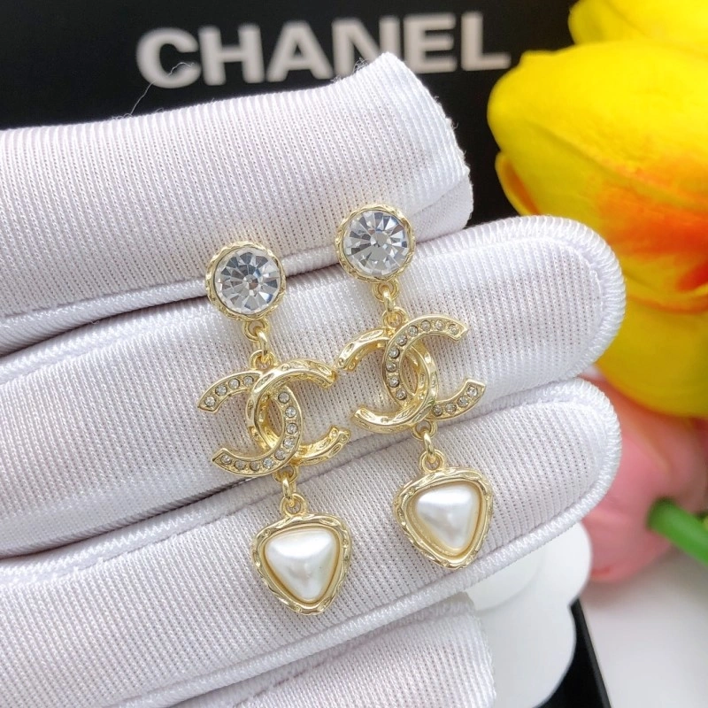Top match Chanel Earrings