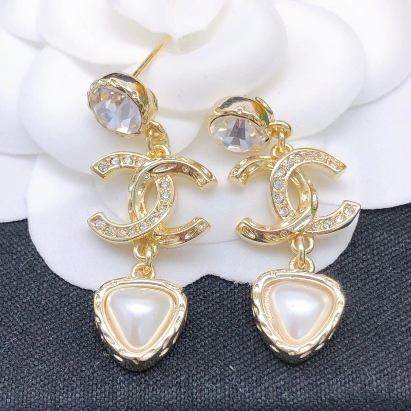 Top match Chanel Earrings