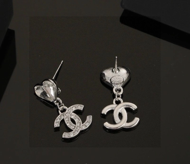 Top mirror Chanel Earrings