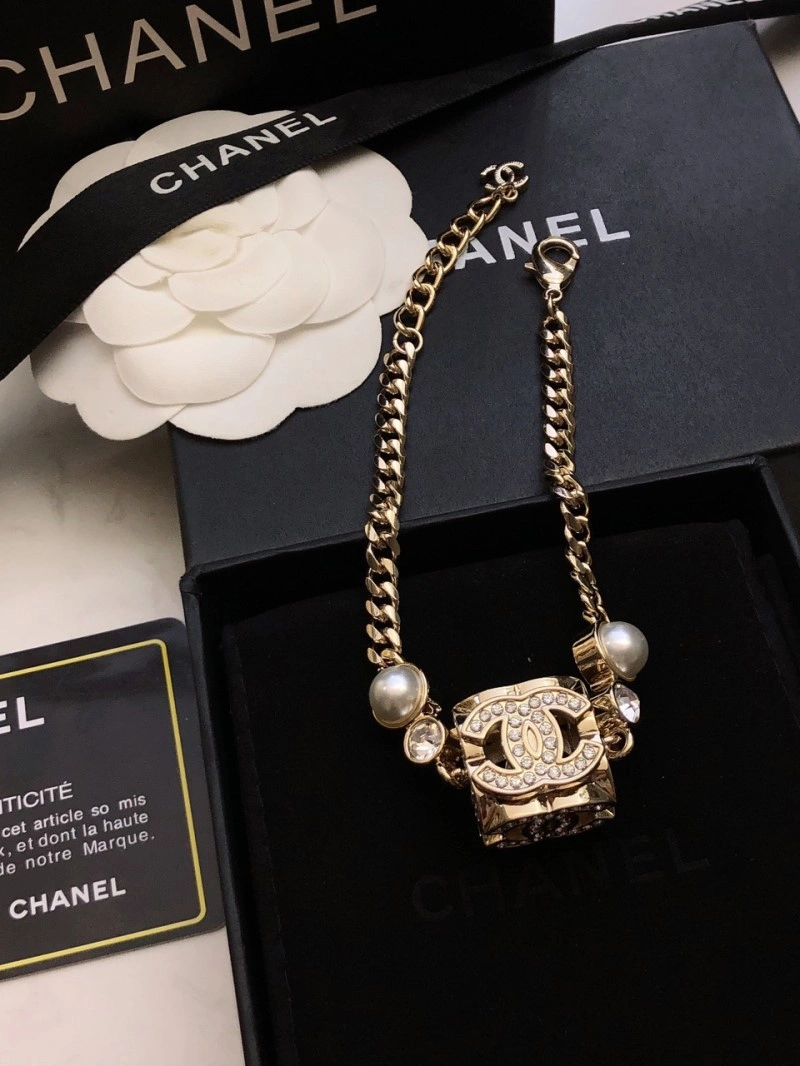 Low-cost Chanel Earrings