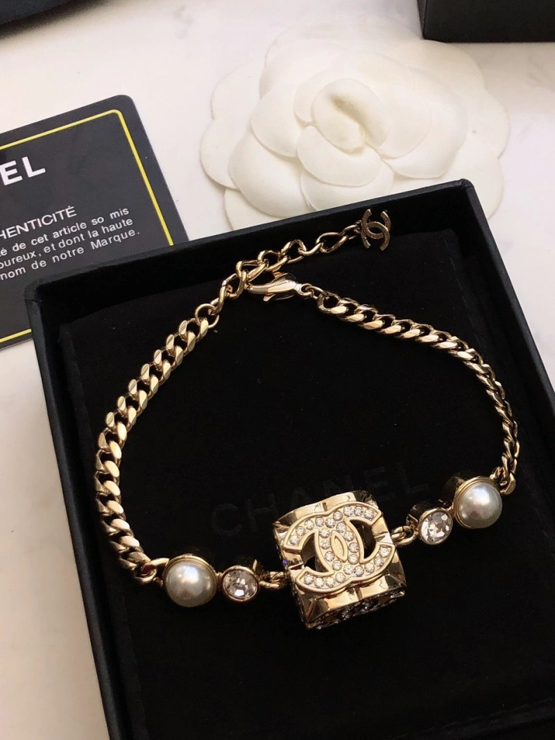 Low-cost Chanel Earrings