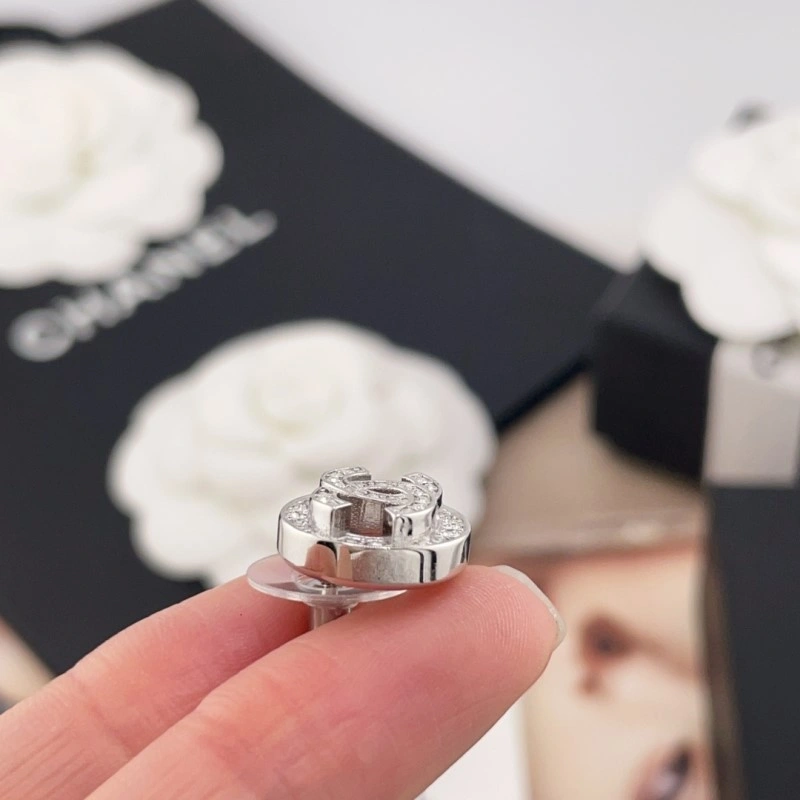Top mirror Chanel Earrings