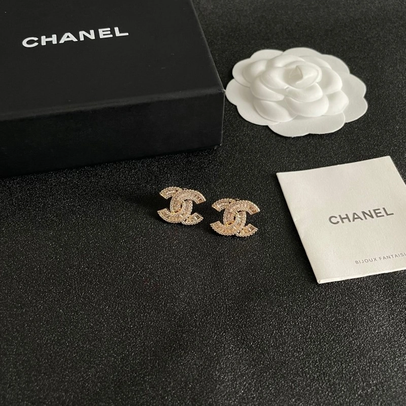 Top mirror Chanel Earrings