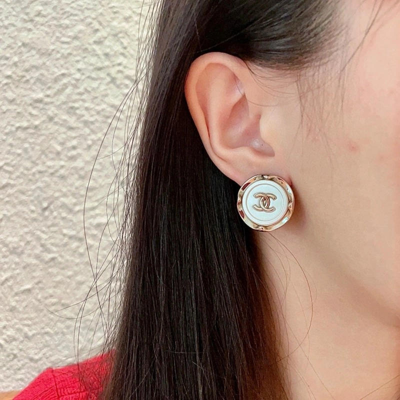 Top mirror Chanel Earrings