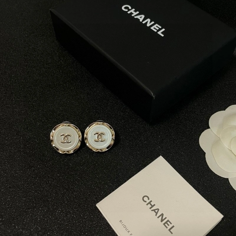 Top mirror Chanel Earrings