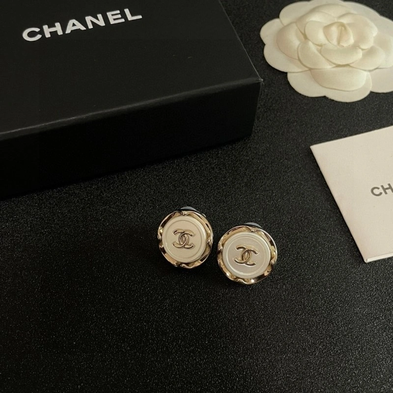 Top mirror Chanel Earrings