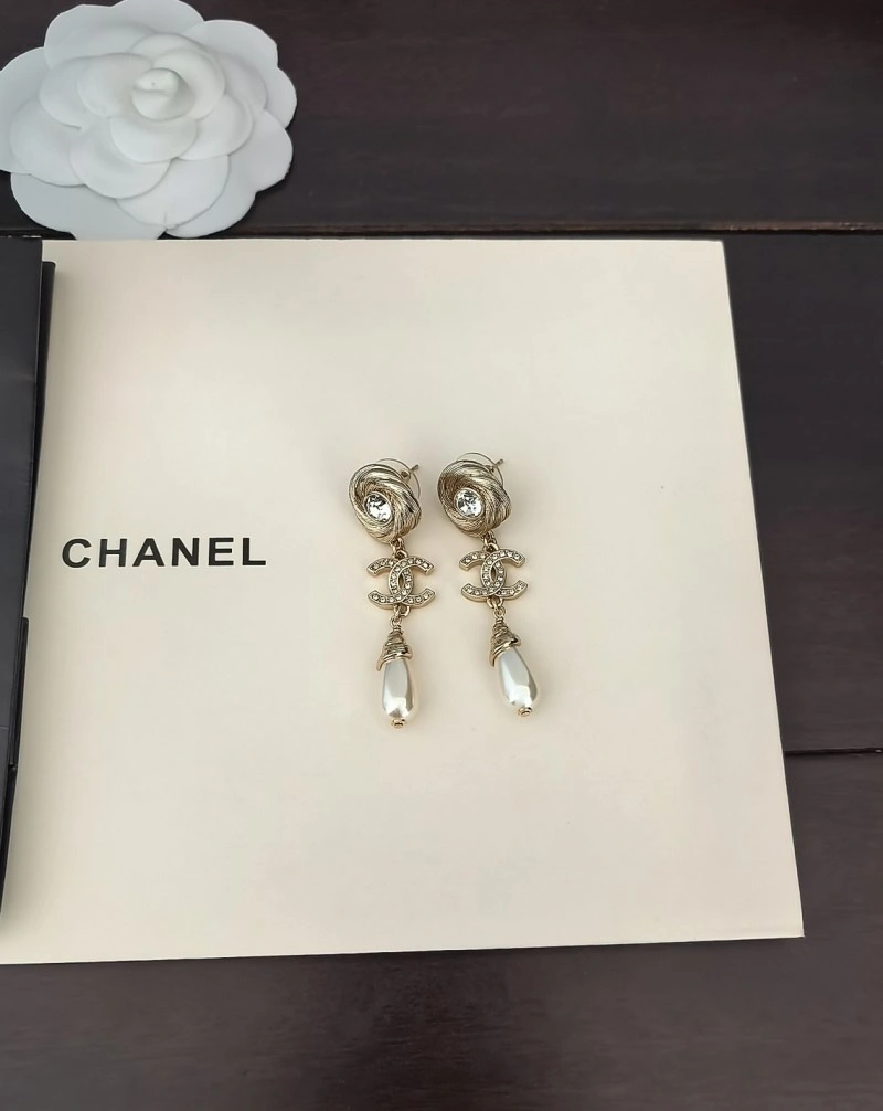 Top mirror Chanel Earrings