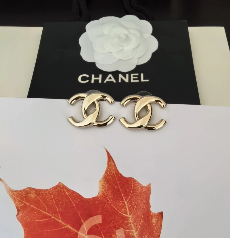 Top mirror Chanel Earrings
