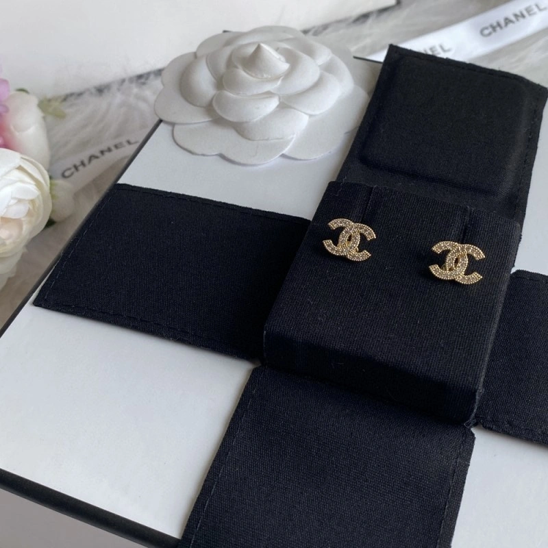 Top match Chanel Earrings